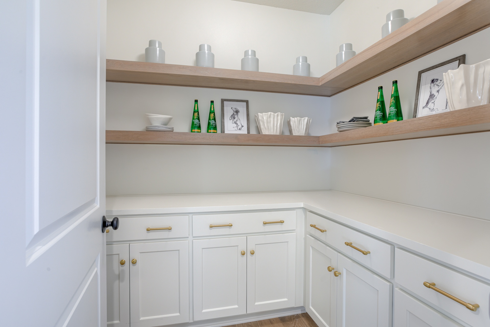 New Haven - Kitchen Pantry - Rodrock Homes